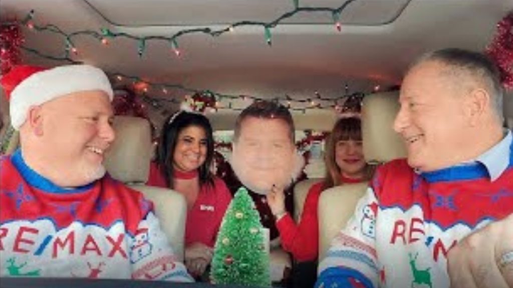 The RE/MAX Santa Claus Comes to Town This Year - RE/MAX